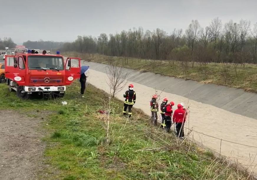 Potraga za policajcem i osumnjičenim u rijeci Jali obustavljena do jutra - Lukavački.ba
